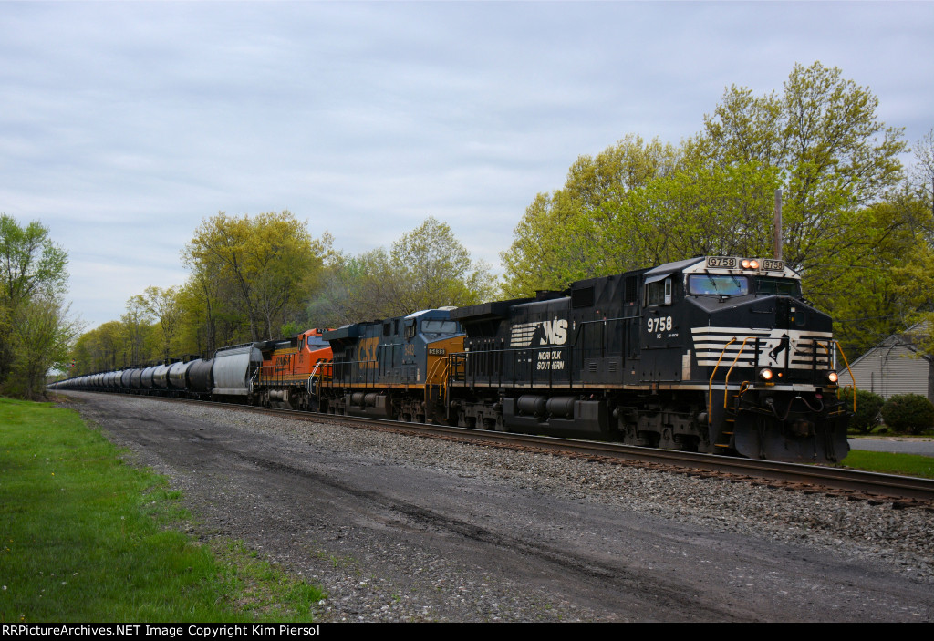 NS 9758 CSX 5433 BNSF 873 64K Ethanol Loads